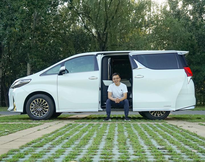 超200万的顶级MPV也不过如此？雷克萨斯LM300h四座版超详实体验 - 知乎