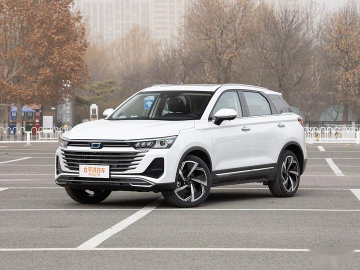 新款一汽奔腾T77/T99正式上市 采用全新产品标识 - 知乎