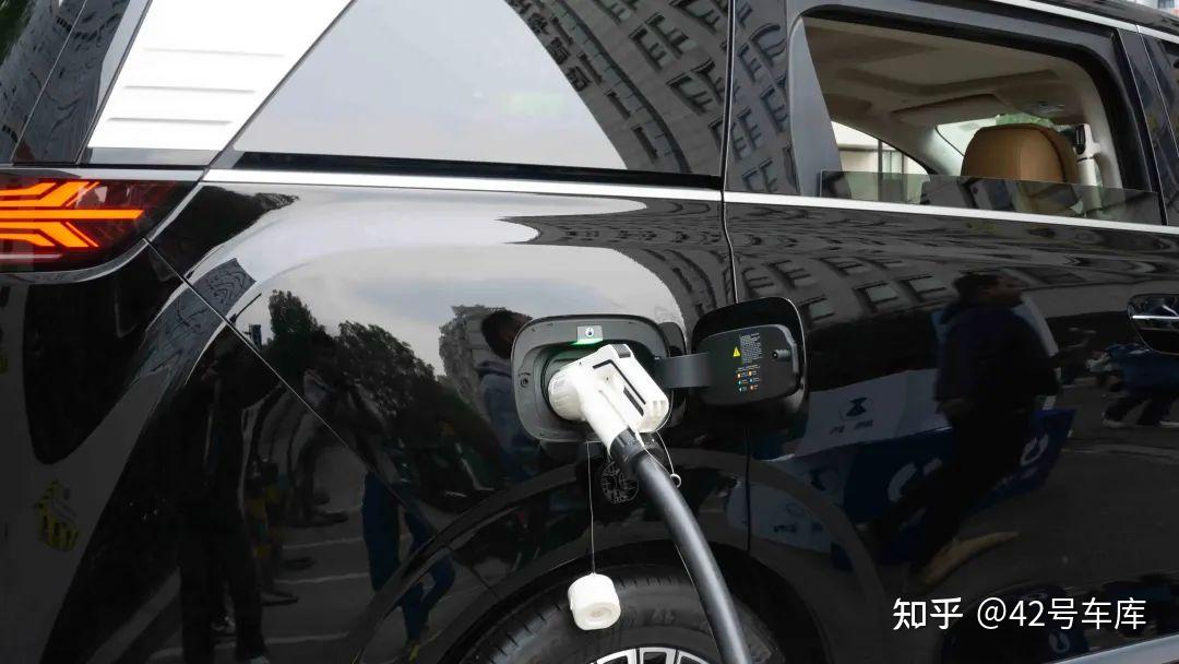 腾势 D9 EV：心机的双枪，现阶段比 800 V 都快？ - 知乎