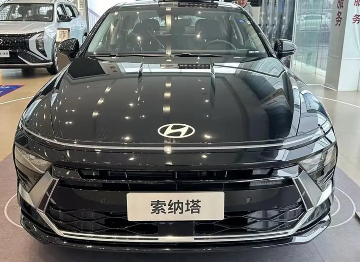 索纳塔到店实拍，1.5T/2.0T+8AT，13.98万起售还有优惠 - 知乎