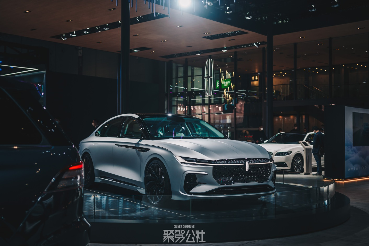 “智”启新篇 Lincoln Zephyr Reflection量产概念车领衔 林肯全新阵容闪耀上海车展 - 知乎