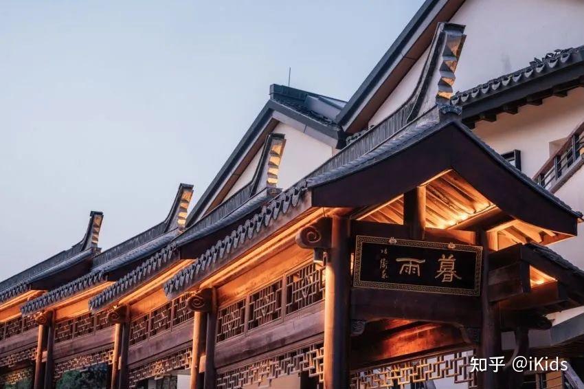 蟠龙天地实探：现在商场太卷了，这是个江南水路＋非遗＋游乐场的全能遛娃地啊！ - 知乎