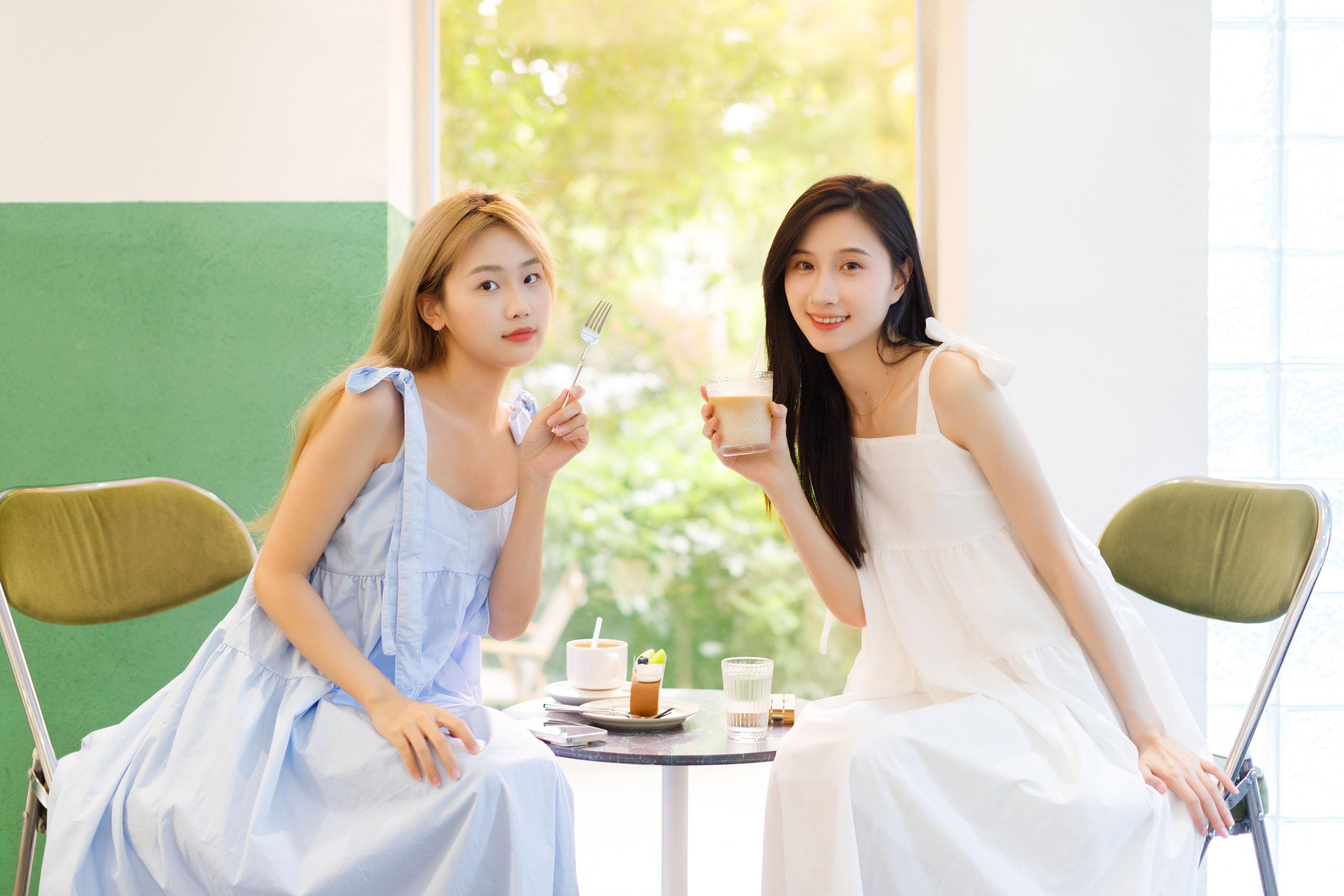 纯拍照 微单佳能 r8 r62选哪个? - 知乎