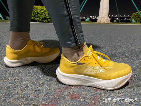 飞影PB3跑完10公里，脚就废了 - 知乎