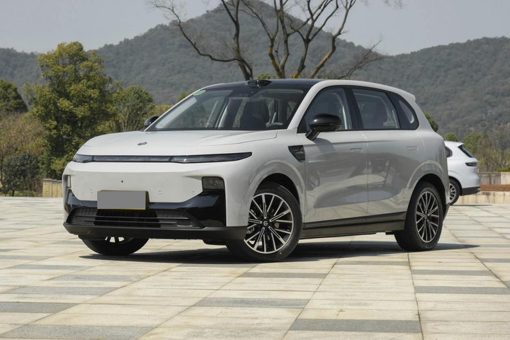 10万预算新标杆！零跑B10续航破500km才9.98万起？ - 知乎