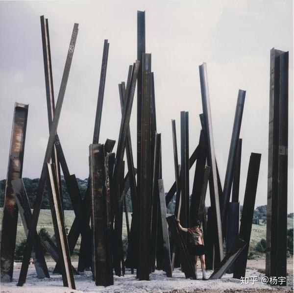 Chris Burden 克里斯 • 伯顿 | 从身体出发 (上) - 知乎