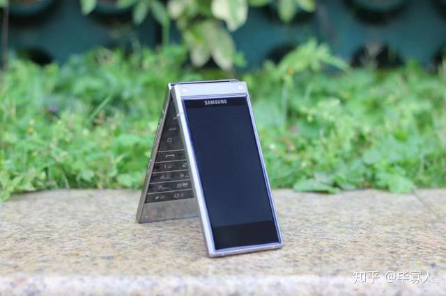 19年华强北最高水准代表作？三星W2019的"孪生兄弟"天锋W2019 - 知乎