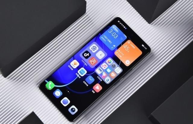 荣耀80 GT正式发布：骁龙8+双芯+IMX800，仅售3299元 - 知乎