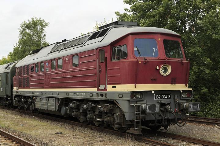 【铁道科普】来自卢甘斯克的“柳德米拉”——TE109型（德国铁路232型）内燃机车（上篇） - 知乎