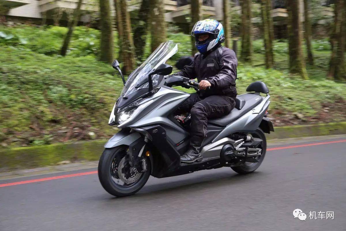 本田X-ADV、雅马哈TMAX、光阳AK550横向比拼 - 知乎