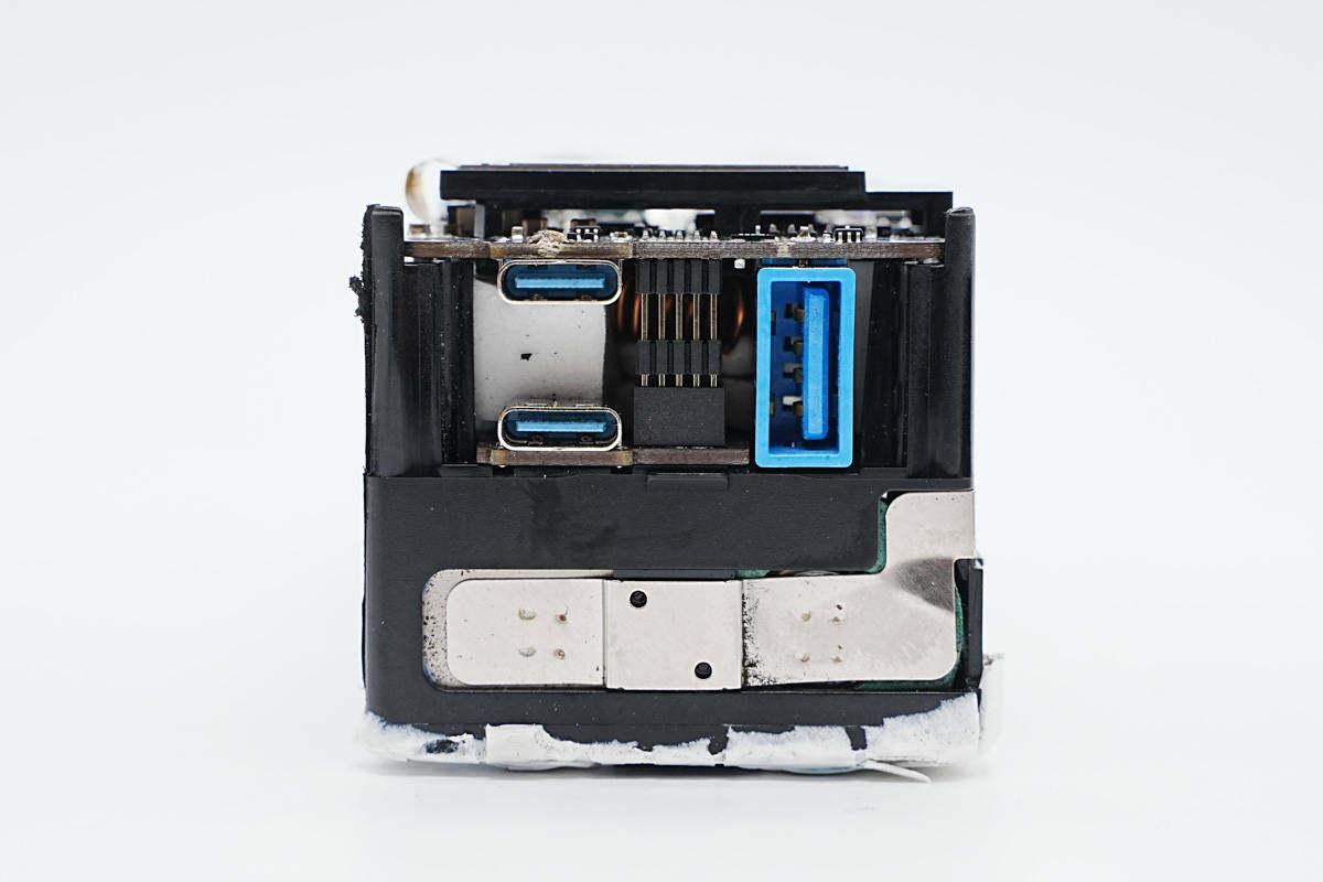 拆解报告：Anker安克140W 2C1A双向快充移动电源A1289 - 知乎