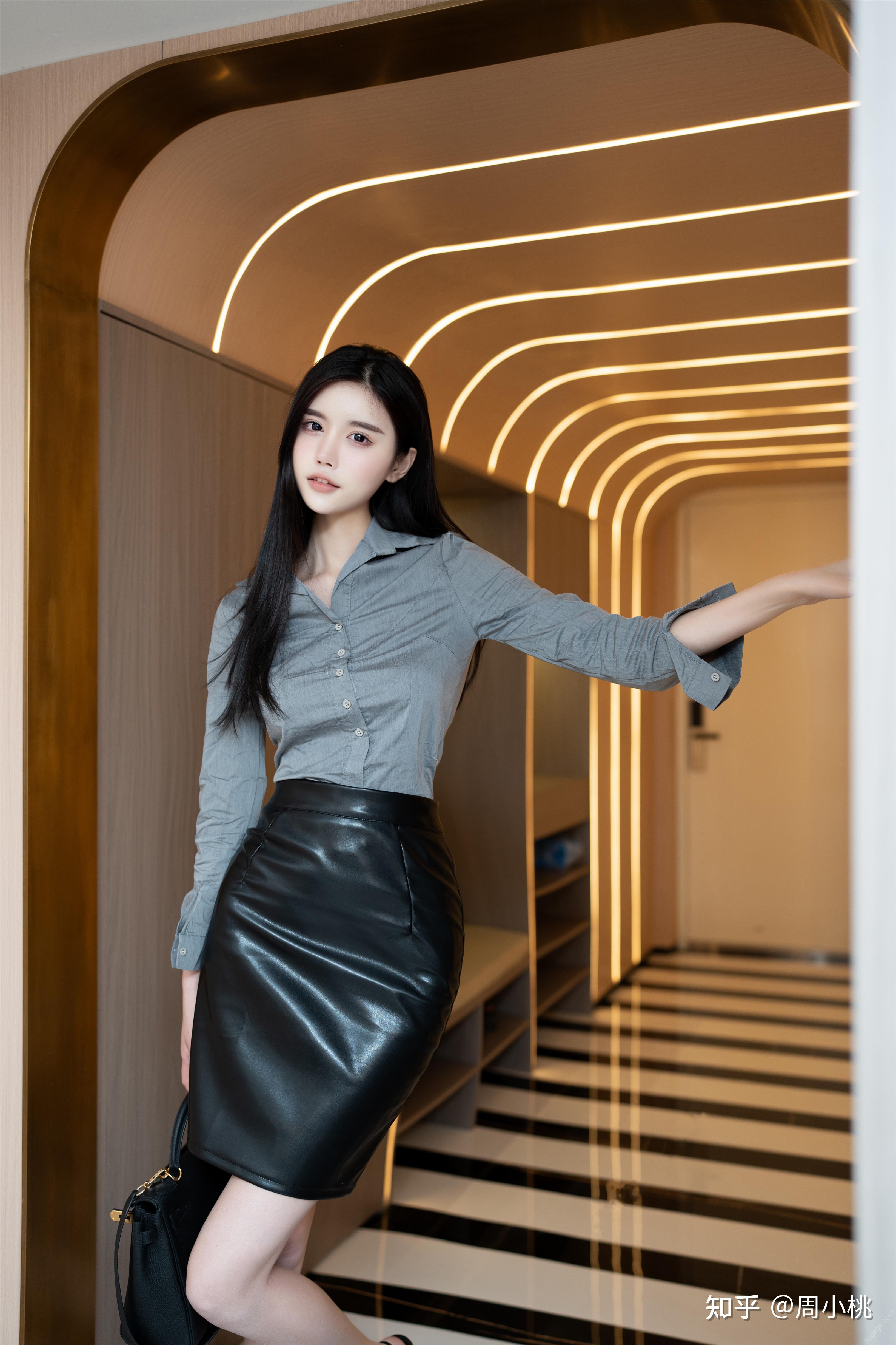 晚苏susu – 职场御姐写真 [90P] - 知乎