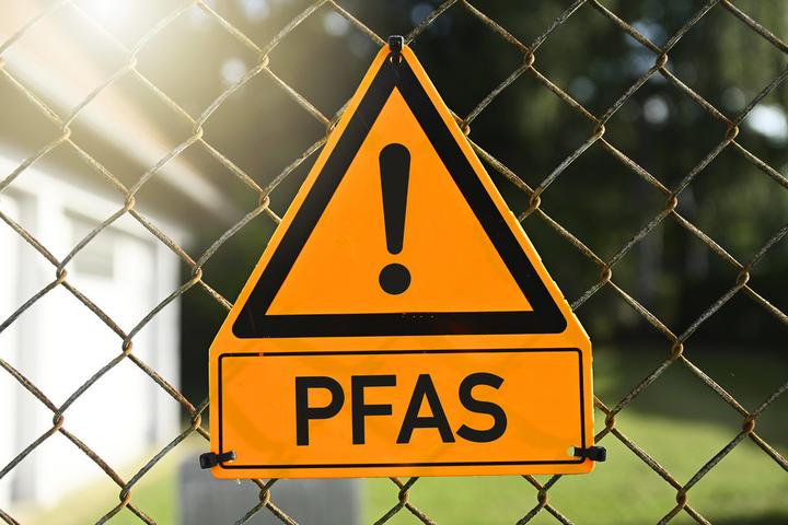 欧盟将禁止电池使用PFAS物质 - 知乎