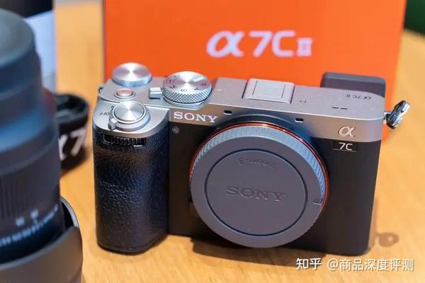 小白想买一款索尼的相机，A7M3还是A7C2？