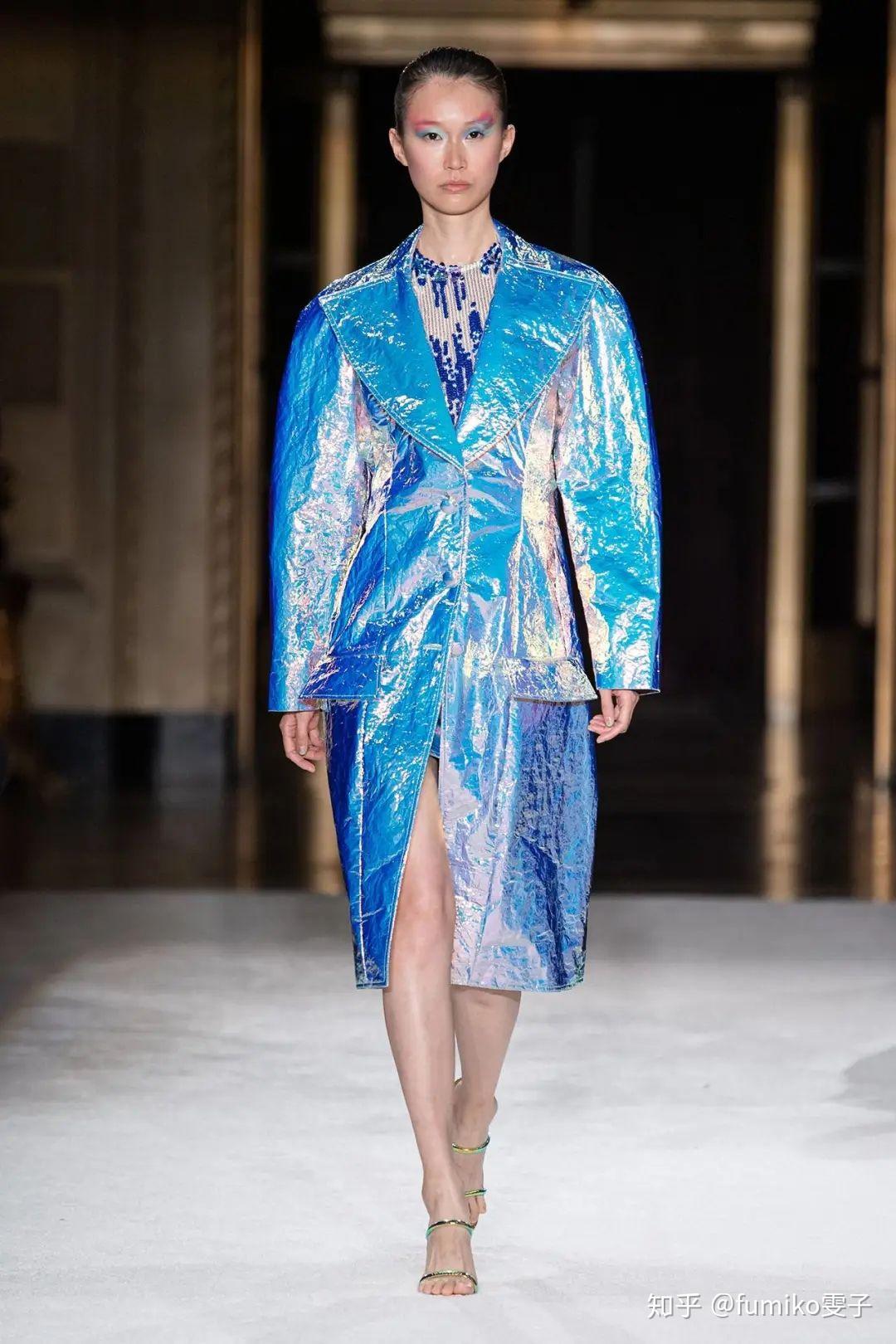 被时尚圈翻过牌又重新激活的Y2K到底是什么？ - 知乎