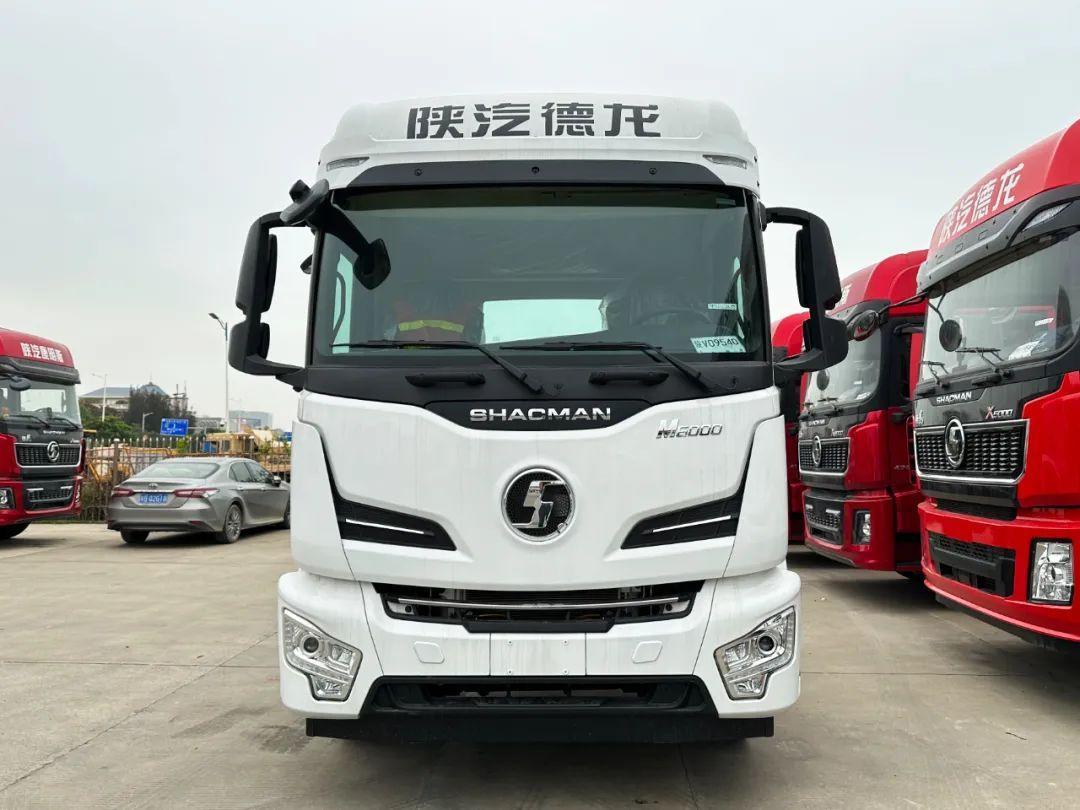 黄金动力链加持！300马力+8档AMT，陕汽德龙M6000拉快递更高效 - 知乎