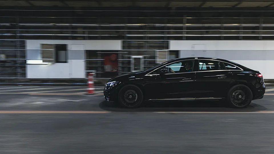 亮点只是长续航？全面体验奔驰全新纯电EQE，50万能买到什么 - 知乎