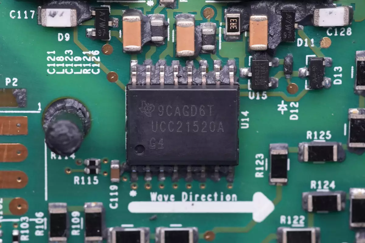 拆解报告：ENPHASE ENERGY微型逆变器IQ8X-BAT-US - 知乎