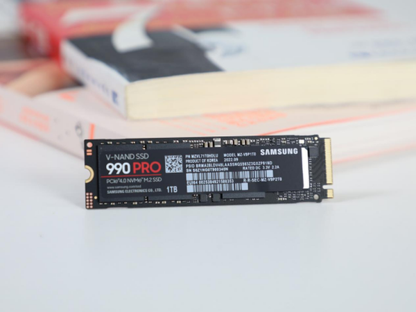 三星990PRO PCIe 4.0旗舰级M.2固态硬盘 1TB版本评测 - 知乎