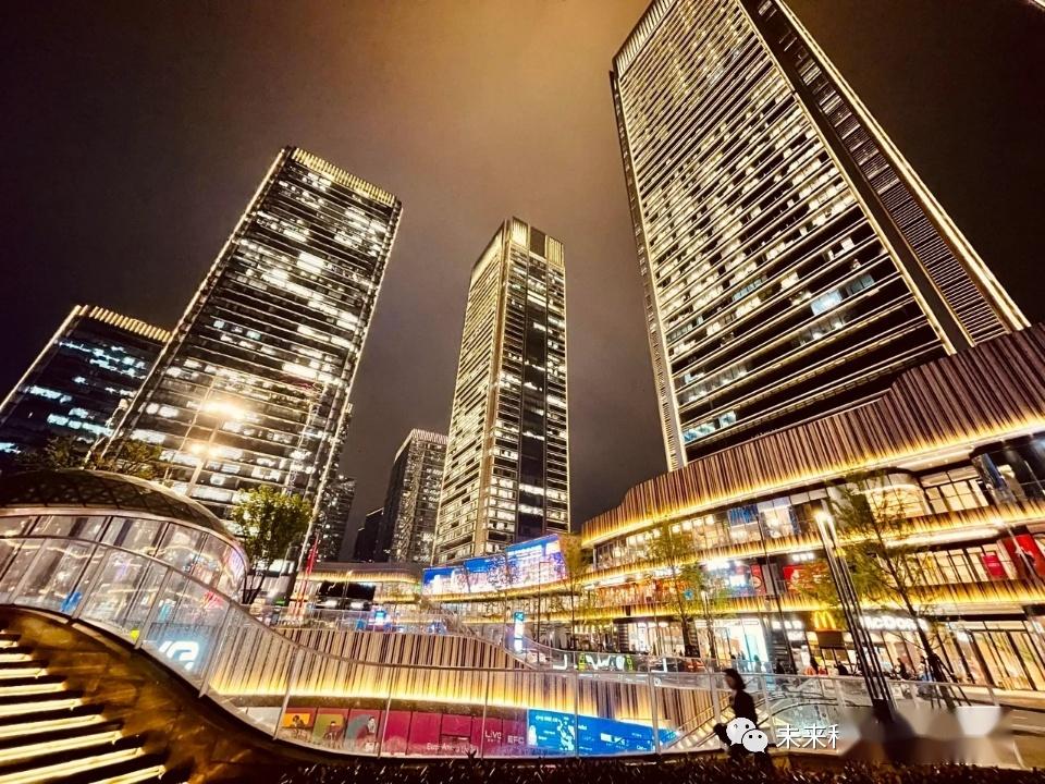 随时拎包入驻，258个工位，14个直播间！杭州未来科技城写字楼办公室商铺出租招商之EFC欧美金融城稀缺整层2200㎡企业总部办公 - 知乎