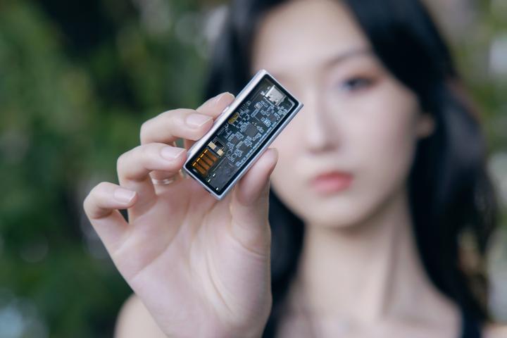 三位数还带苹果认证 透壳旷世之声M15C HiFi解码耳放上手 - 知乎