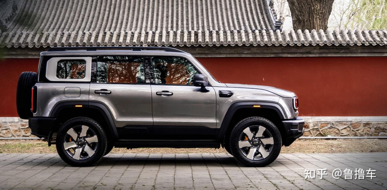 BJ40增程VS坦克300 Hi4-T！谁更硬？ - 知乎