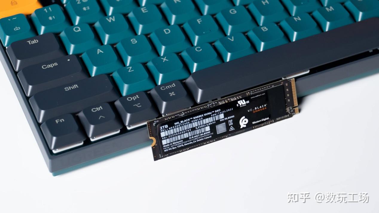 PCIe4.0固态价格降了，入手西部数据WD_BLACK SN850X 2T，开箱评测跑分