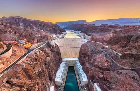 Blood, Concrete, and Dynamite – Building the Hoover Dam - 知乎