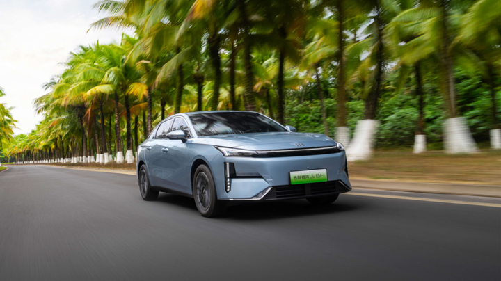 入门款提车价不到9万，吉利银河L6 EM-i该怎么选 - 知乎