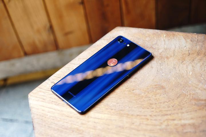 除了无限屏子弹短信，坚果Pro 2S相比Pro2提升了什么？ - 知乎