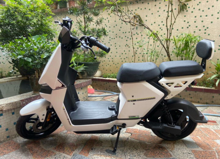 小牛F200电动车（小牛f200）怎么样？使用20天后优缺点评测 - 知乎