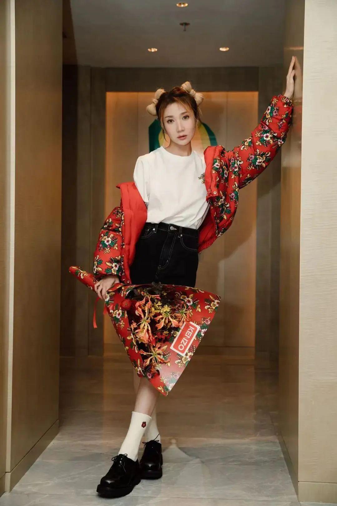 NINEONE#赵馨玥现身KENZO限时花店与「花样制燥」派对之夜，美丽星动官身份助燃时尚COSMOPOLITIAN「美丽之夜」 - 知乎