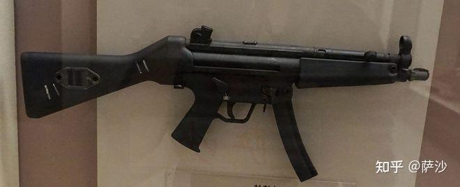 顶级爆头神器就是它！德国MP5冲锋枪：萨沙的兵器图谱第343期 - 知乎