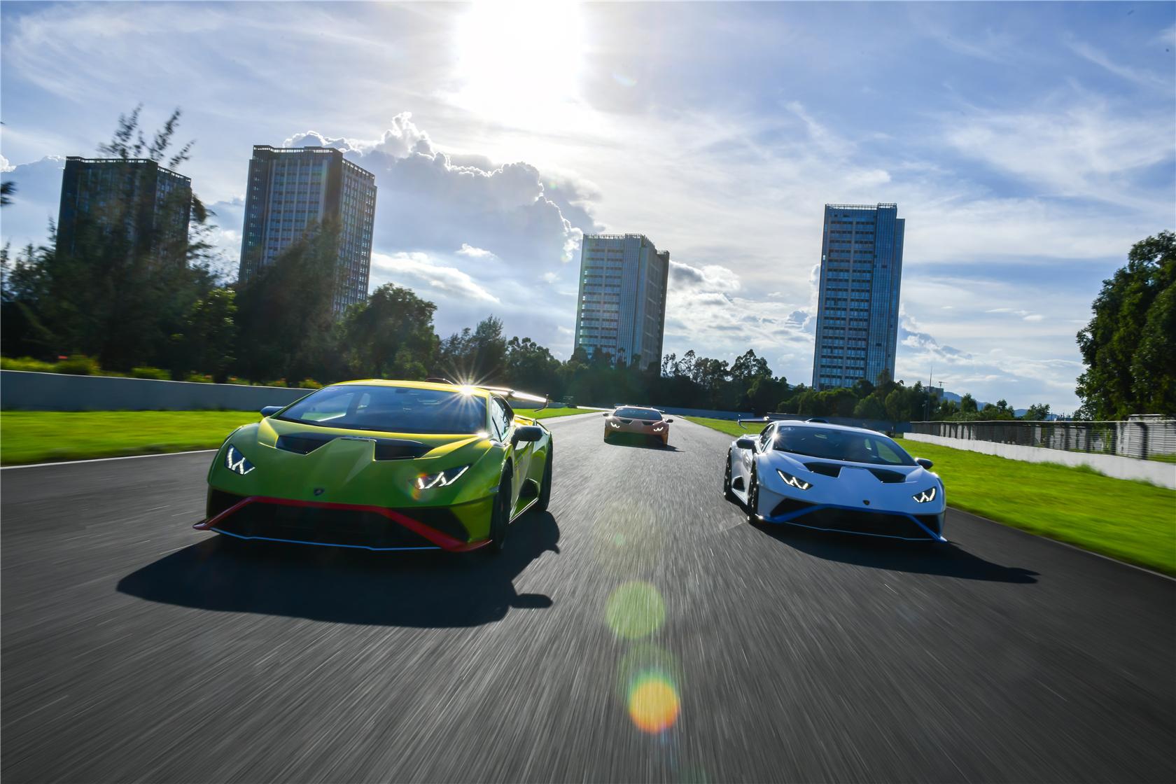 降维打击，赛道试驾Huracán STO - 知乎