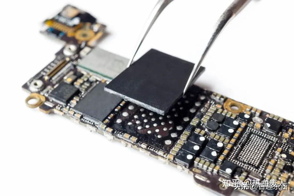 DDR、GDDR和LPDDR 存储“三兄弟”究竟有啥不同？ - 知乎