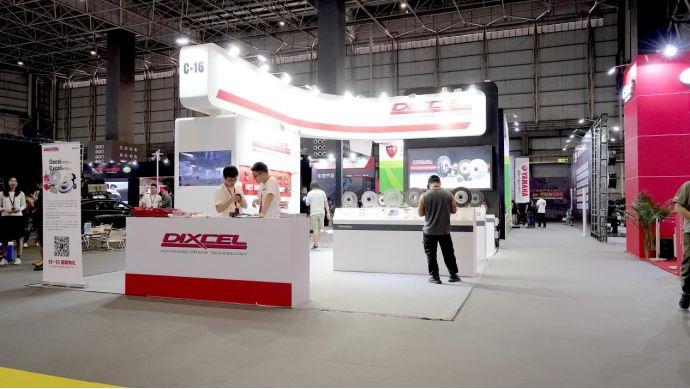 2023 AIT改装展，DIXCEL诚意满满 - 知乎