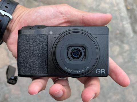 2023 年了，理光 GR3 值得入手吗? - 知乎