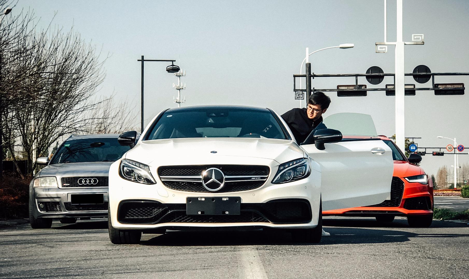 什么年代了，还玩V8T？丨小聚 - 知乎