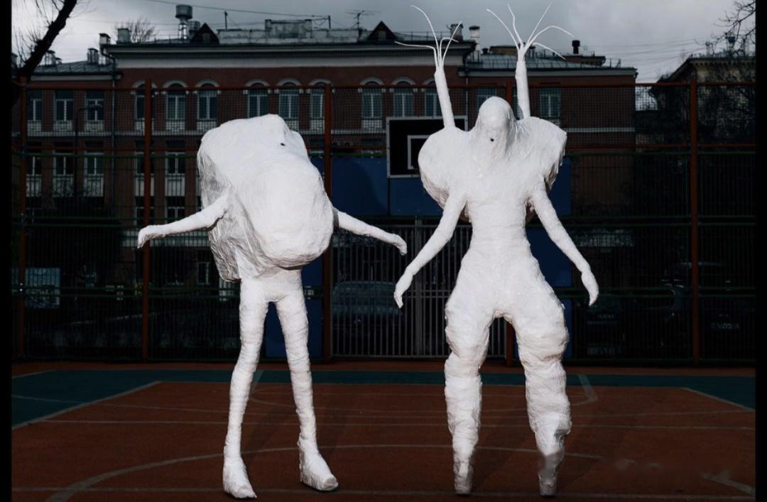 俄罗斯艺术家Gena Marvin，以伤痛创作挑衅性梦魇般的作品。 - 知乎