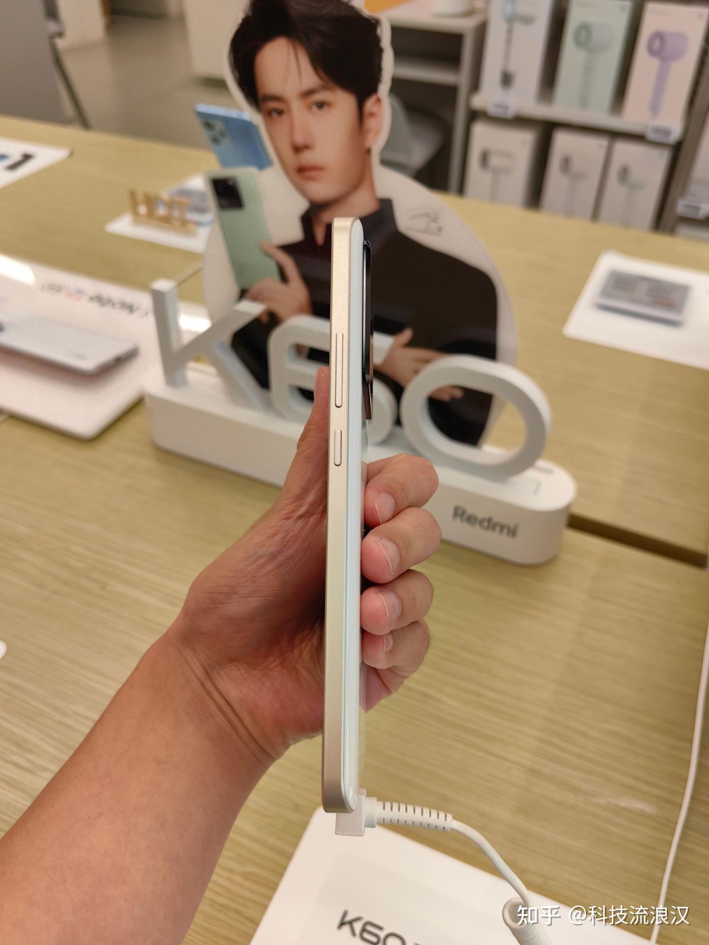 Redmi K60至尊版究竟如何？小米之家真机上手，没忍住买了一台 - 知乎