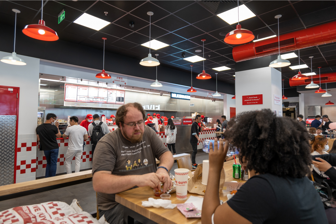 如何评价美国的连锁汉堡品牌Five Guys进入中国内地开店？ - 知乎