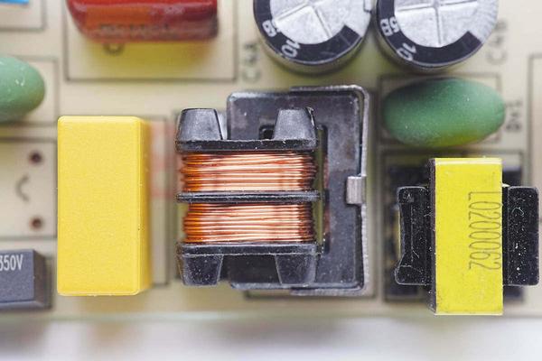 拆解报告：EOE POWER烁米33.6W LED驱动电源 - 知乎