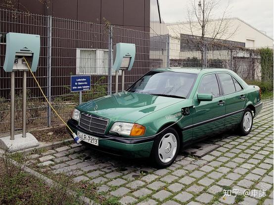 以C之名的第一代，Mercedes W202 - 知乎