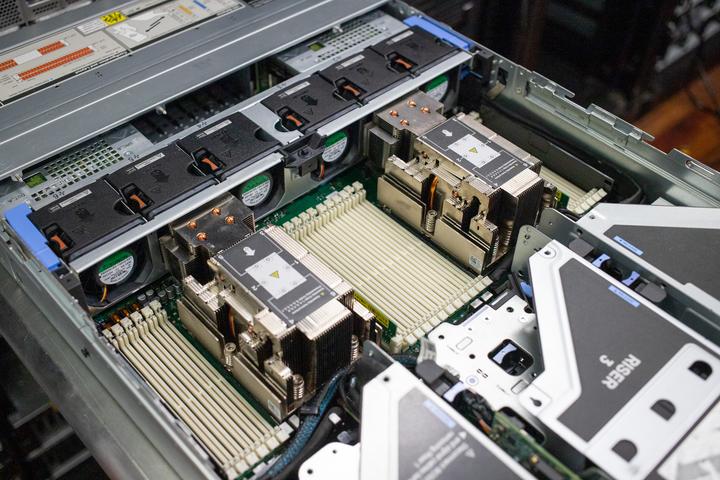 Dell APEX Navigator 提供簡化的多雲管理 - 知乎