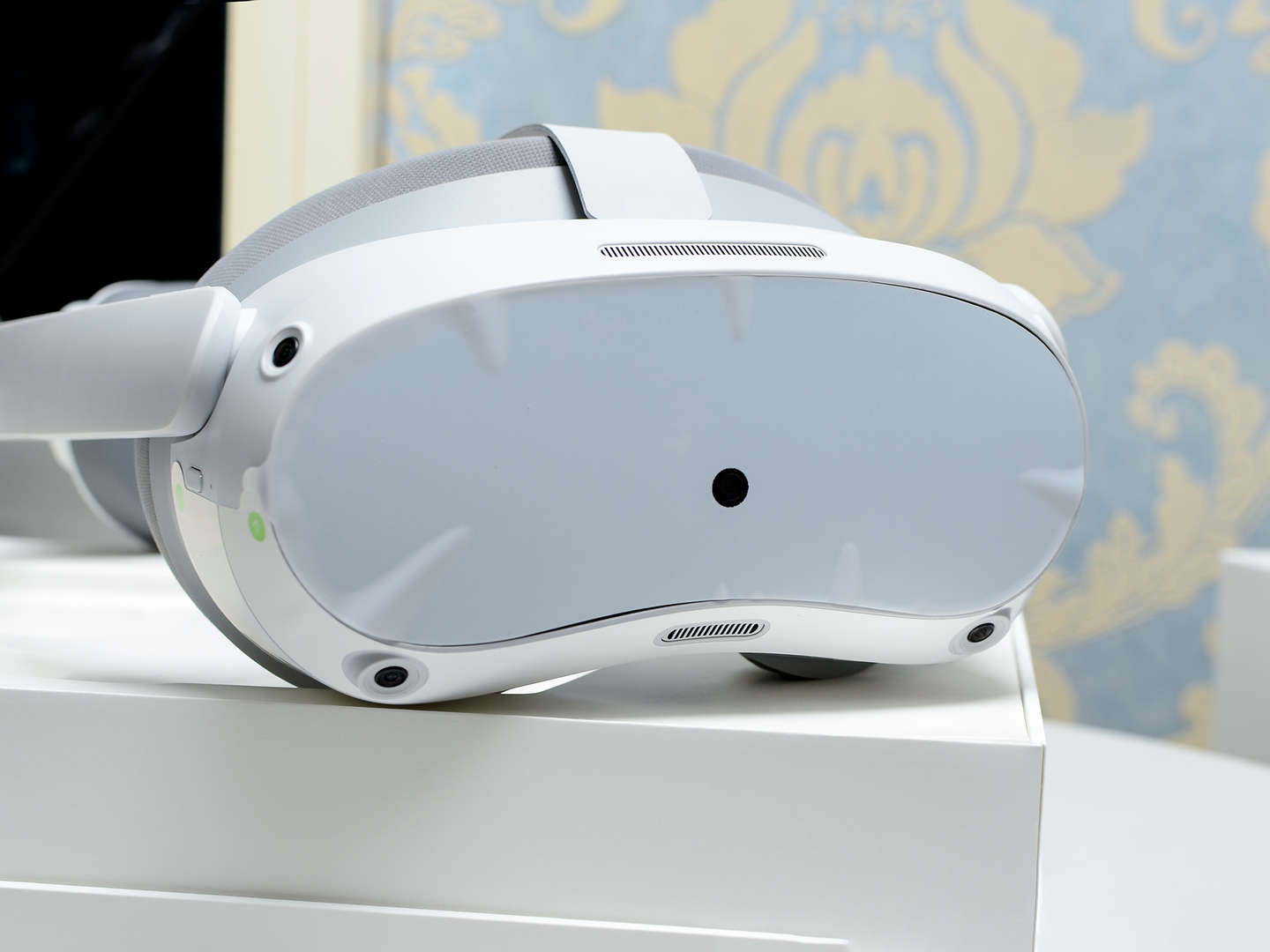 一个新人的VR初体验——全新PICO 4 VR一体机深度评测 - 知乎