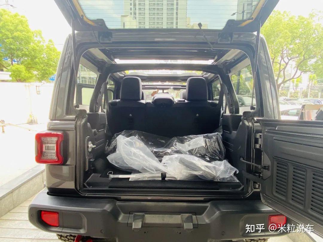 22款加版牧马人——4门电动敞篷版，越野大玩具让我爱不释手！ - 知乎