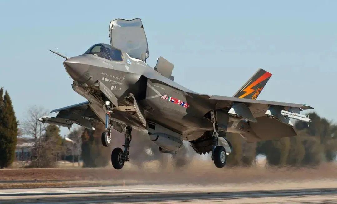 F-35"闪电"之心，一组高清组图带你了解F135涡扇发动机 - 知乎