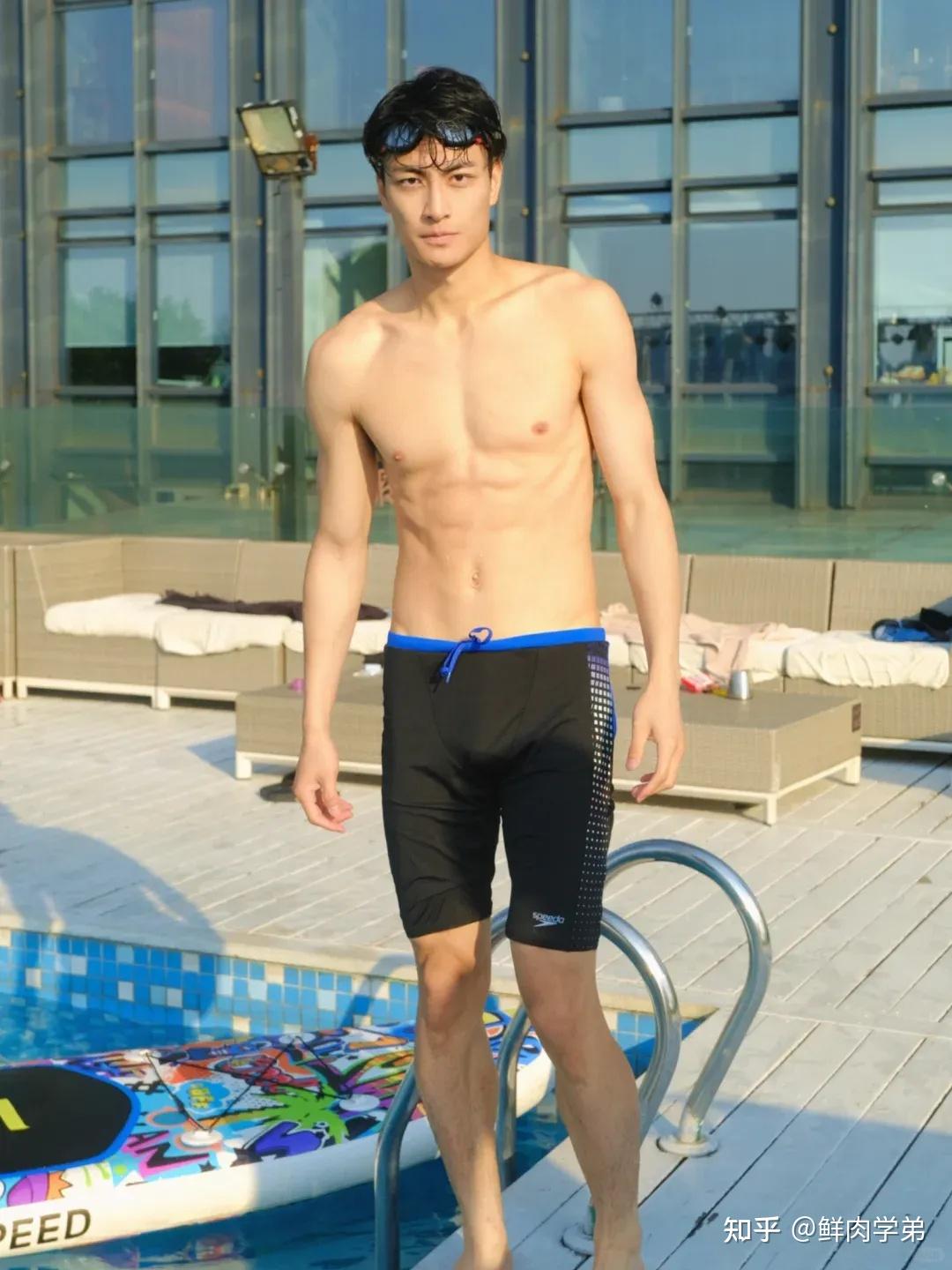 187cm的完美比例!@卢卡哇让我看到了人间极品 - 知乎