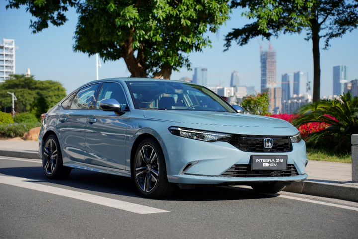 BUFF叠满！“F1混动民用版”的型格e:HEV为何这么强？ - 知乎