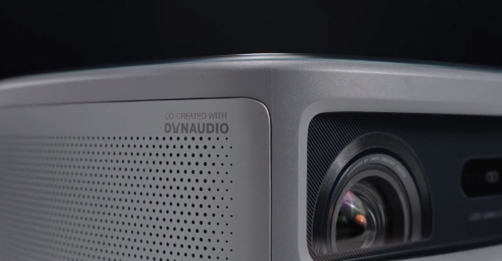 被百大UP极客湾实测的原色投影仪好用吗？坚果J10S实际体验 - 知乎